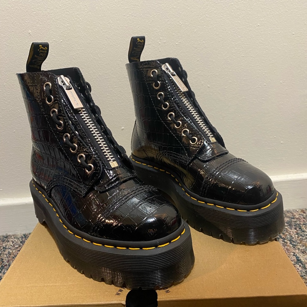 Rare Doc Martens Sinclair Croc Platform Boots - Gem